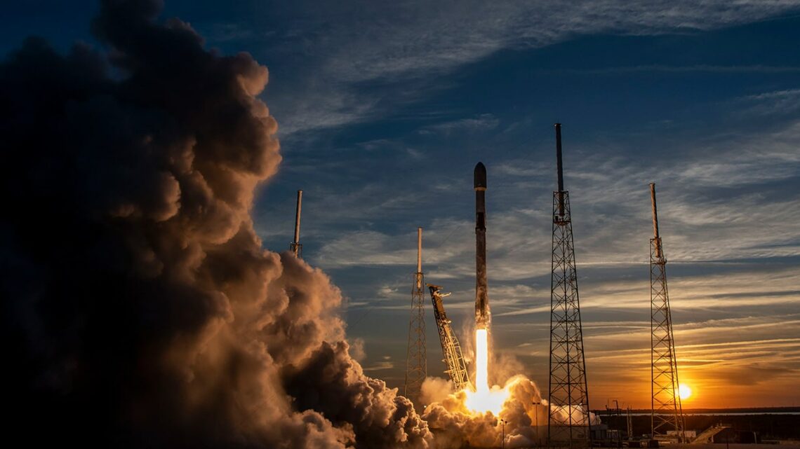 Starlink Satellites V2: SpaceX Launches First Batch of Next-Gen ...